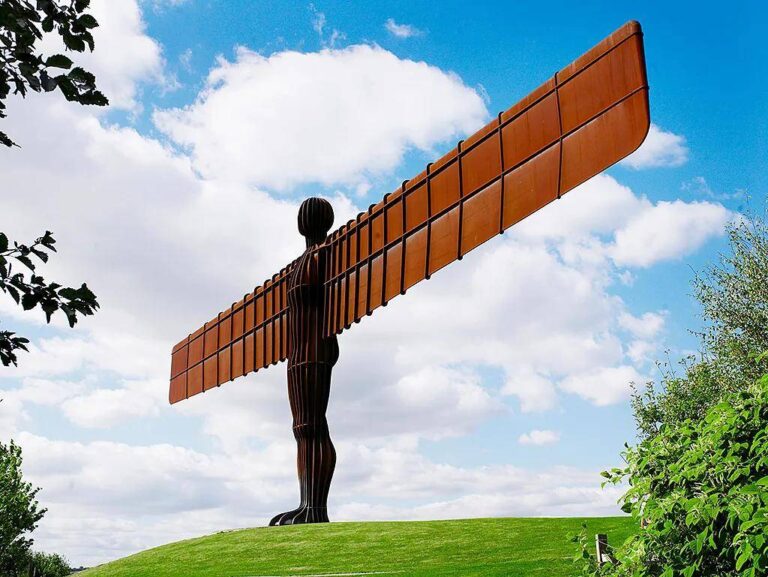 21 Weird Statues That Make You Want To Stare For Hours | Stay Weird