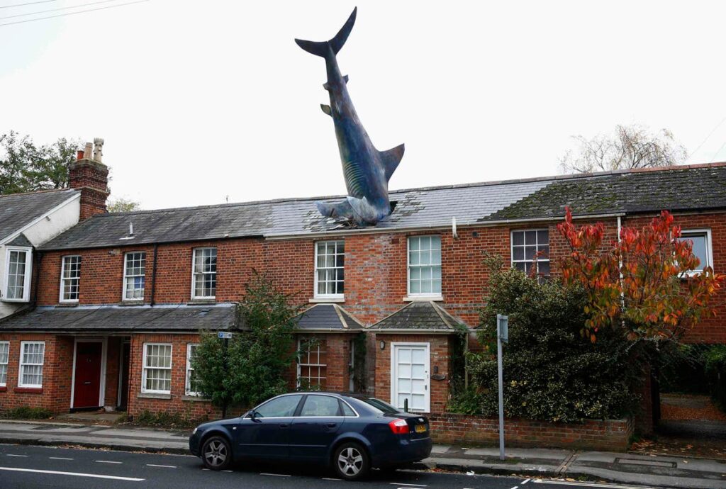 21 Weird Statues That Make You Want To Stare For Hours | Stay Weird