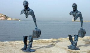 21 Weird Statues That Make You Want To Stare For Hours | Stay Weird
