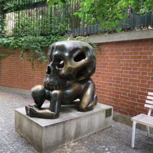 21 Weird Statues That Make You Want To Stare For Hours | Stay Weird