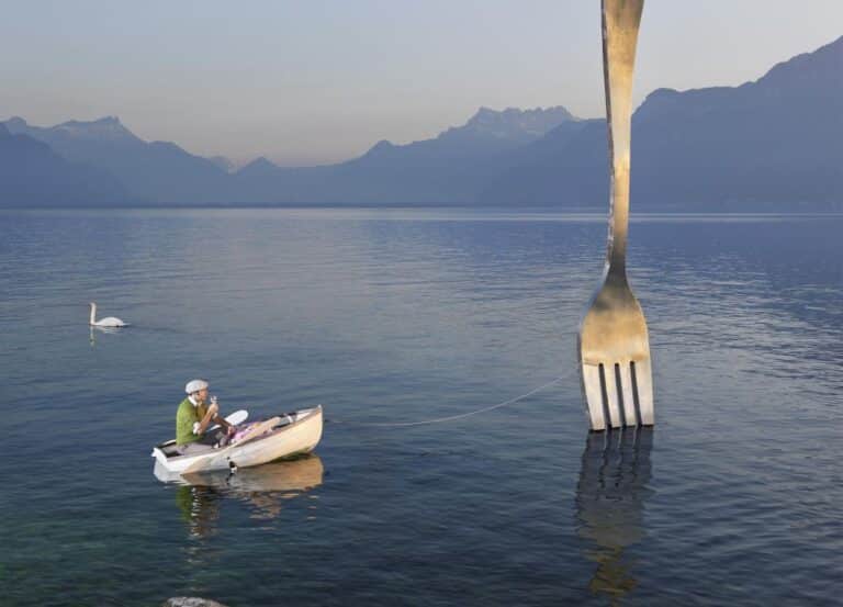 21 Weird Statues That Make You Want To Stare For Hours | Stay Weird
