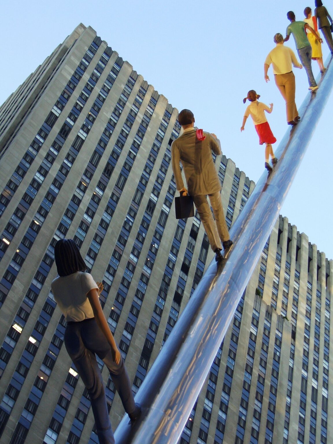 21 Weird Statues That Make You Want To Stare For Hours | Stay Weird